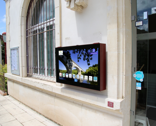 Outdoor Touchscreen for Townhall - Solsystems